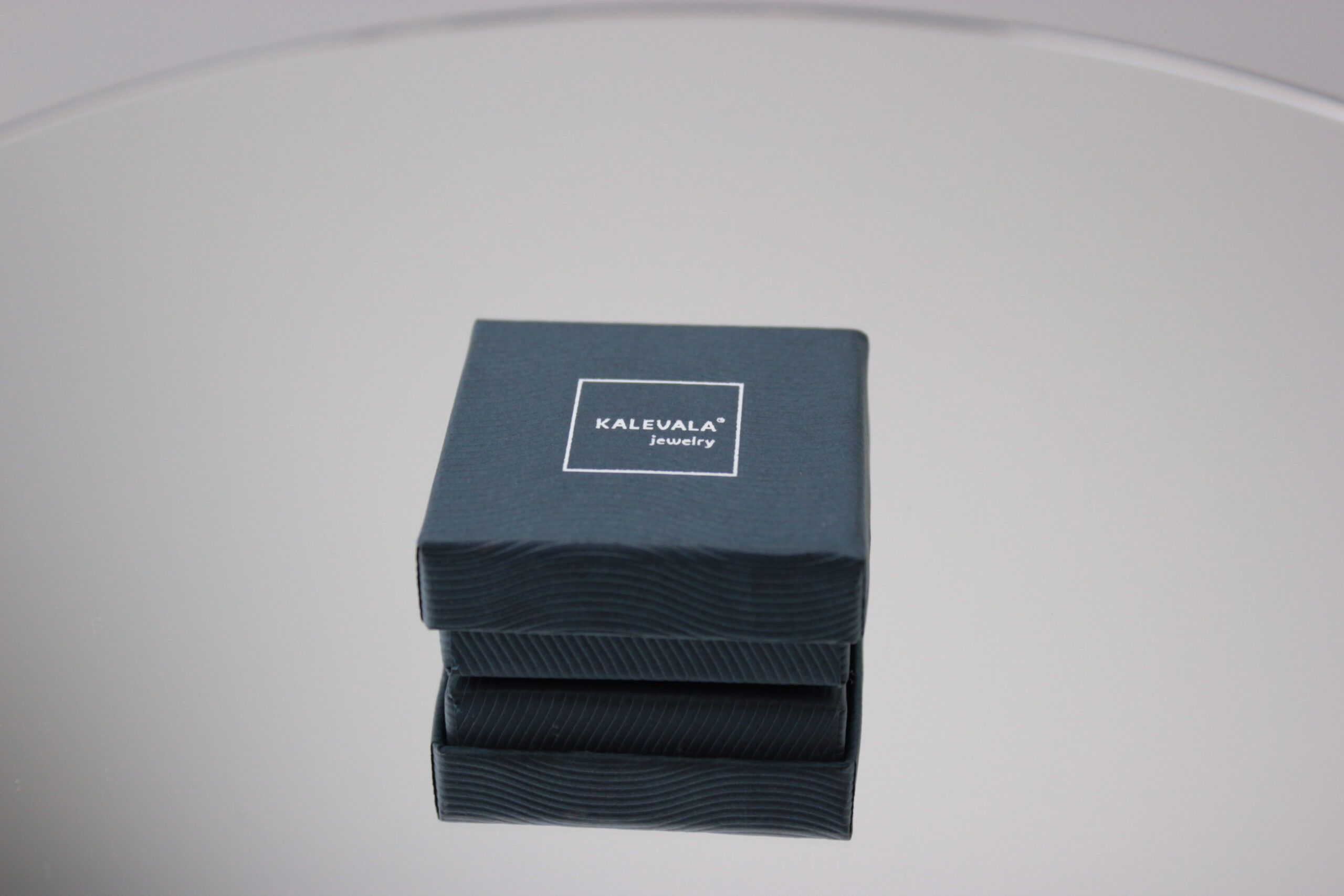 KALEVALA KORU RÄISÄLÄN RISTIN SOLKI - Goodwill-verkkokauppa