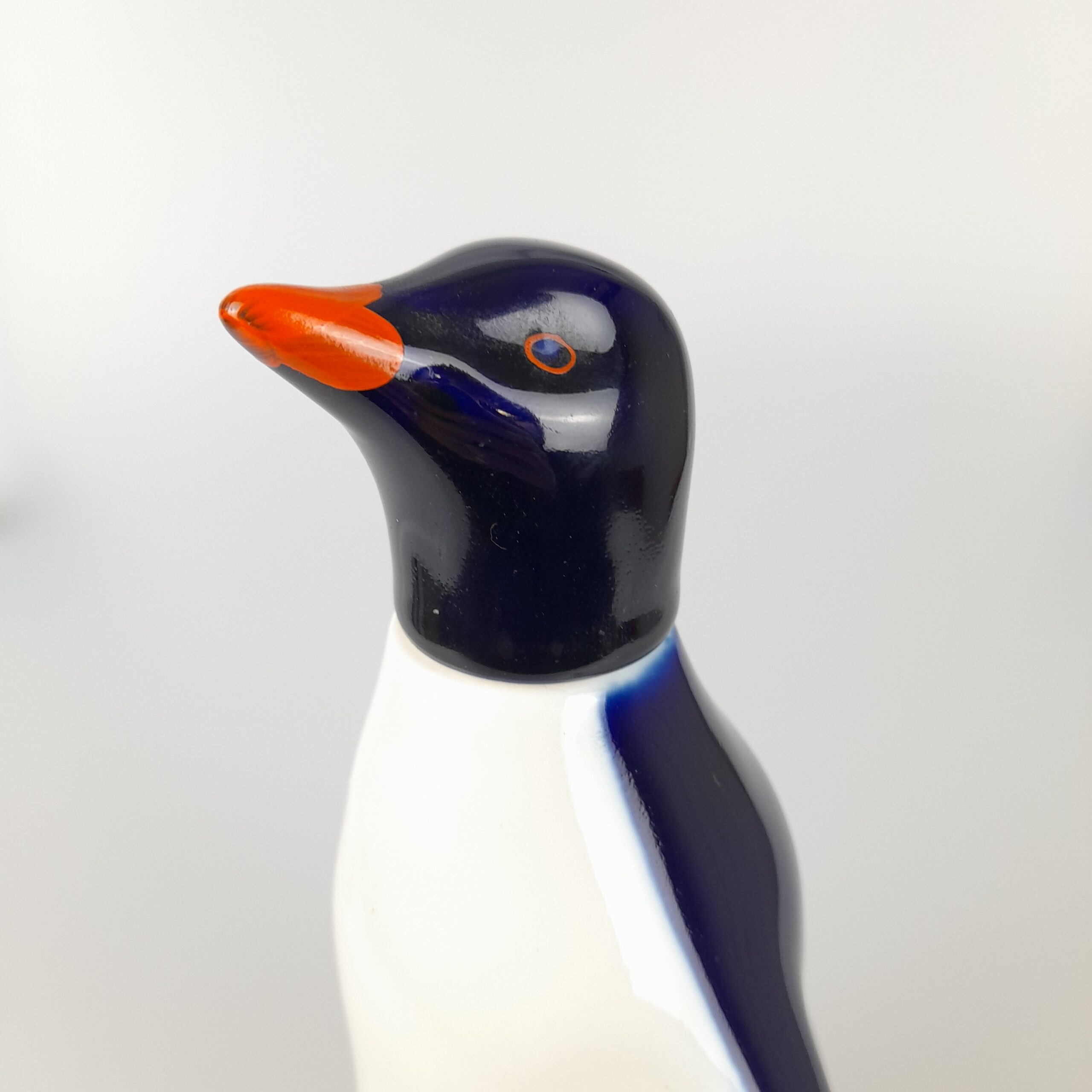 LOMONOSOV PINGVIINI KARAHVI - Goodwill-verkkokauppa